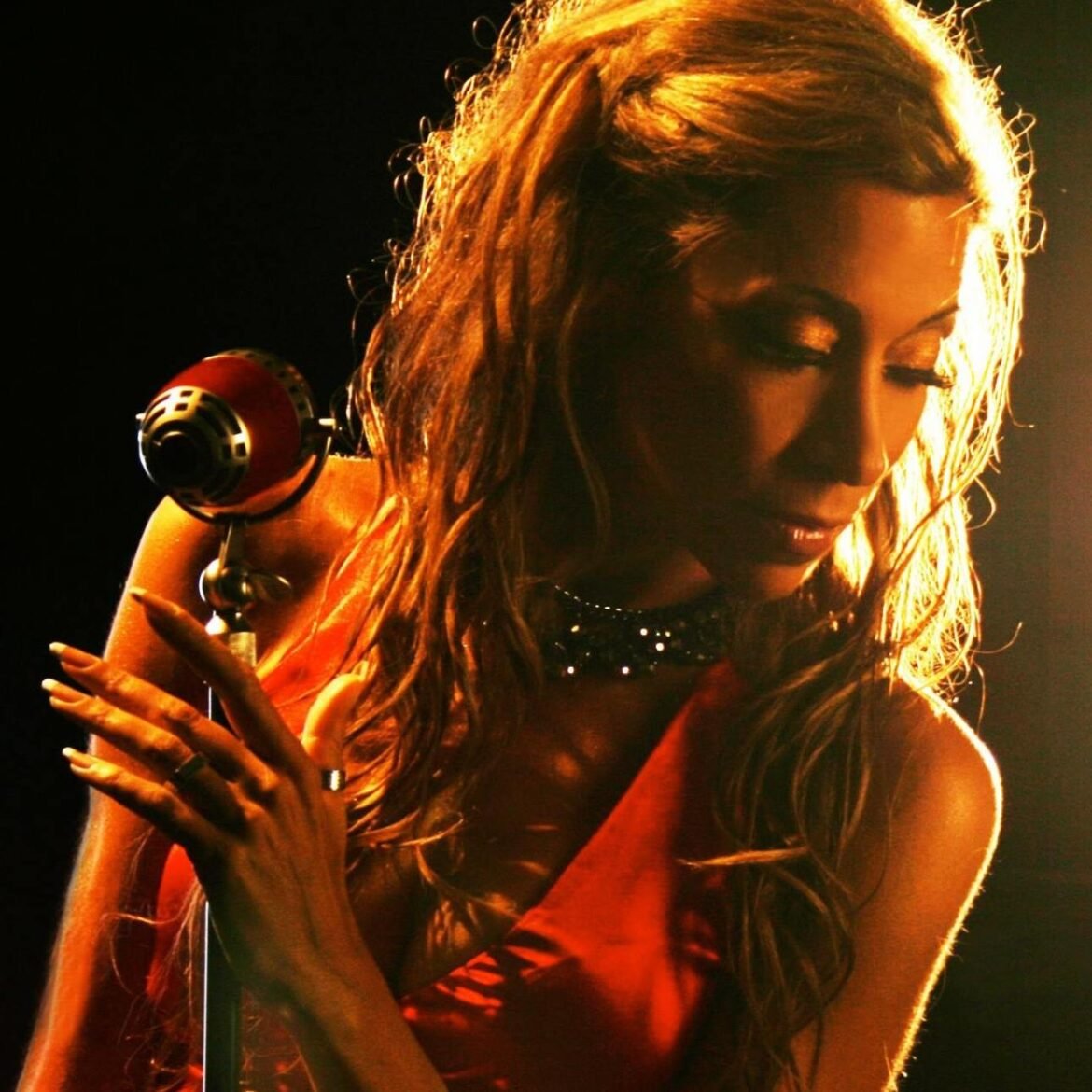 Exclusive Interview with 'THERÉSE NEAIMÉ' | Illustrate Magazine