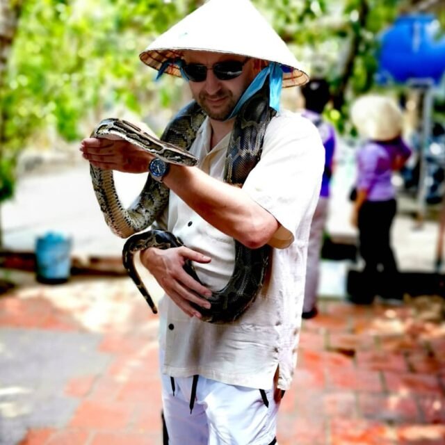 Down Down by Mark Wink: Review | Illustrate Magazine