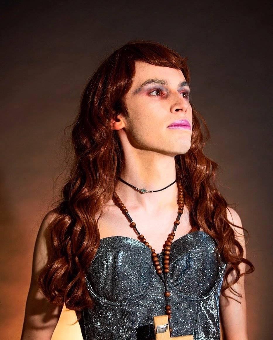 Exclusive Interview with SARAH KELLYSEN | Illustrate Magazine