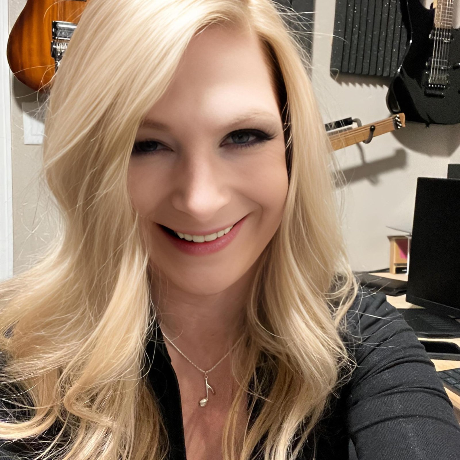 Hey Alright! by Ashley Wolfe: Review | Illustrate Magazine