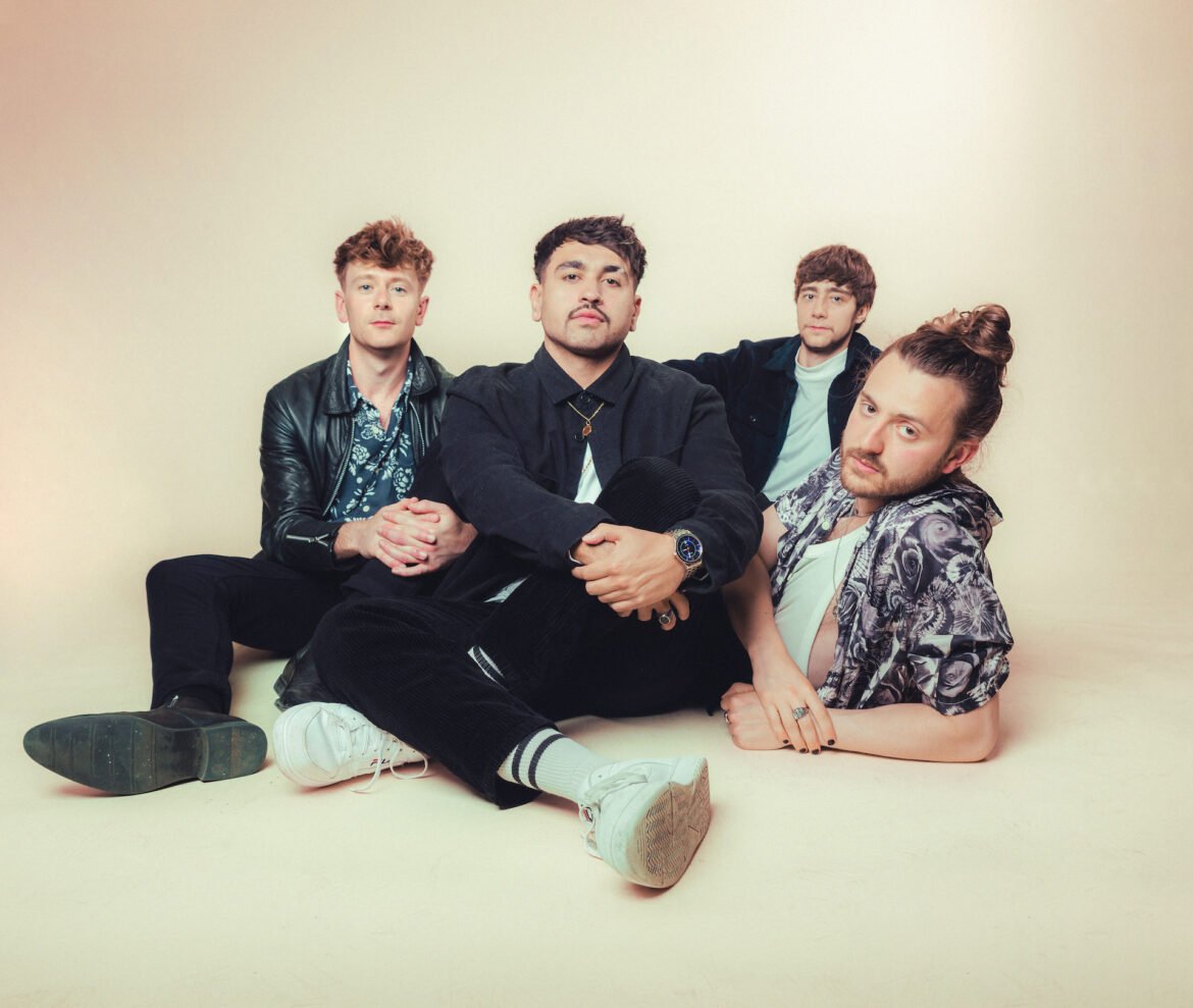 Exclusive Interview with LOUIS AND THE SHAKES | Illustrate Magazine