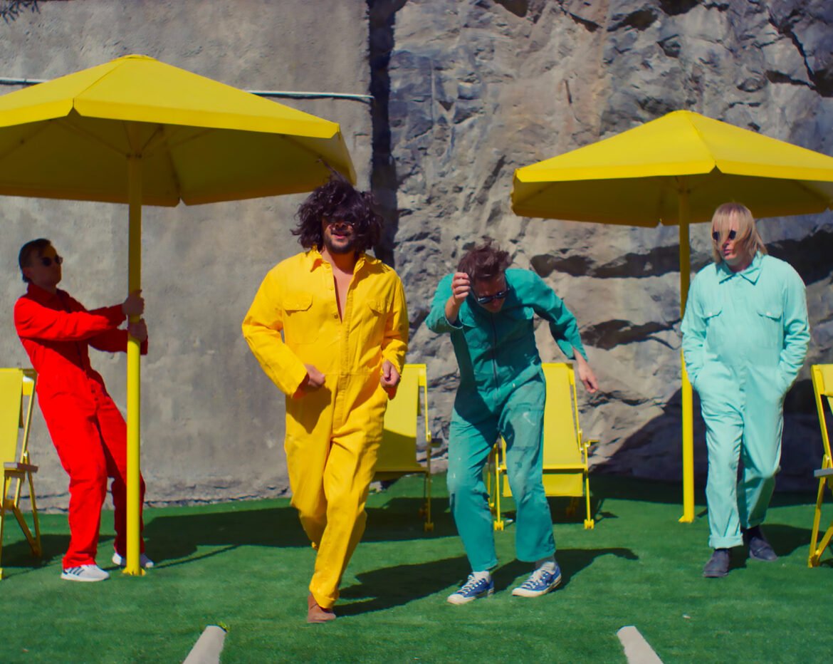 Hold Your Horses by BIG NO NO: Review | Illustrate Magazine