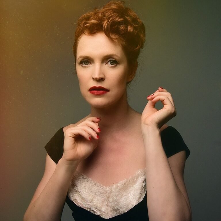 Albertine by GRACE MCLEAN: Review | Illustrate Magazine