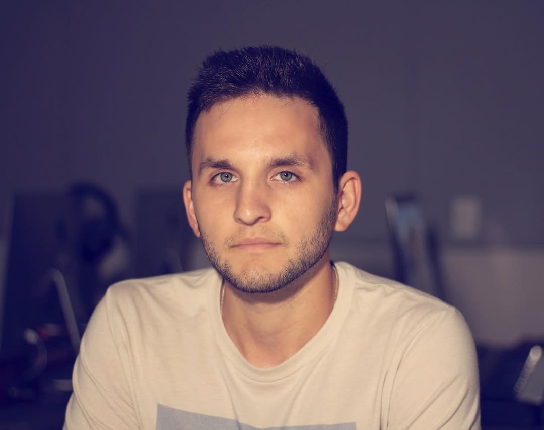 Now by Sconi: Album Review | Illustrate Magazine