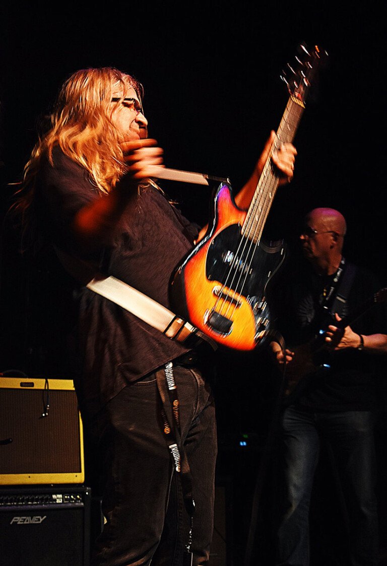 We’re All Crazy Americans by Bogdon: Review | Illustrate Magazine