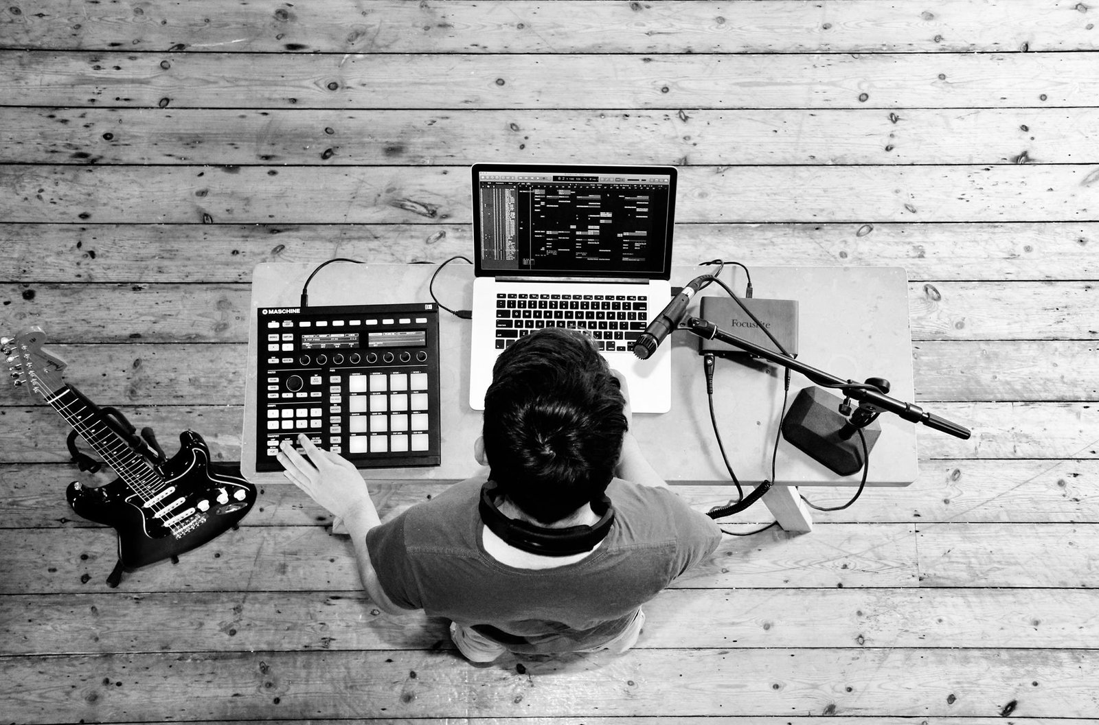 F.O.M.O by Tarn PK: Review | Illustrate Magazine